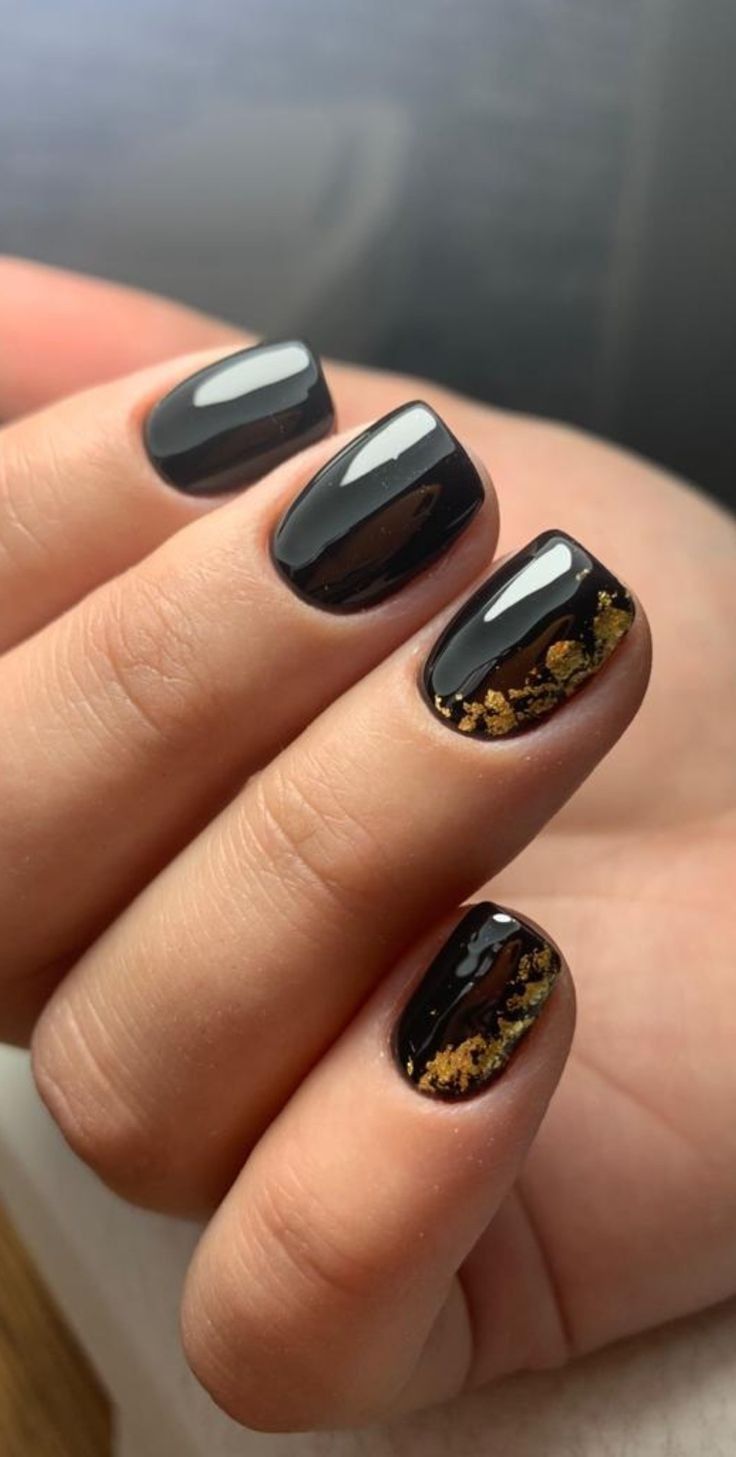 69 Unhas Decoradas Escuras: Veja as Tendências.