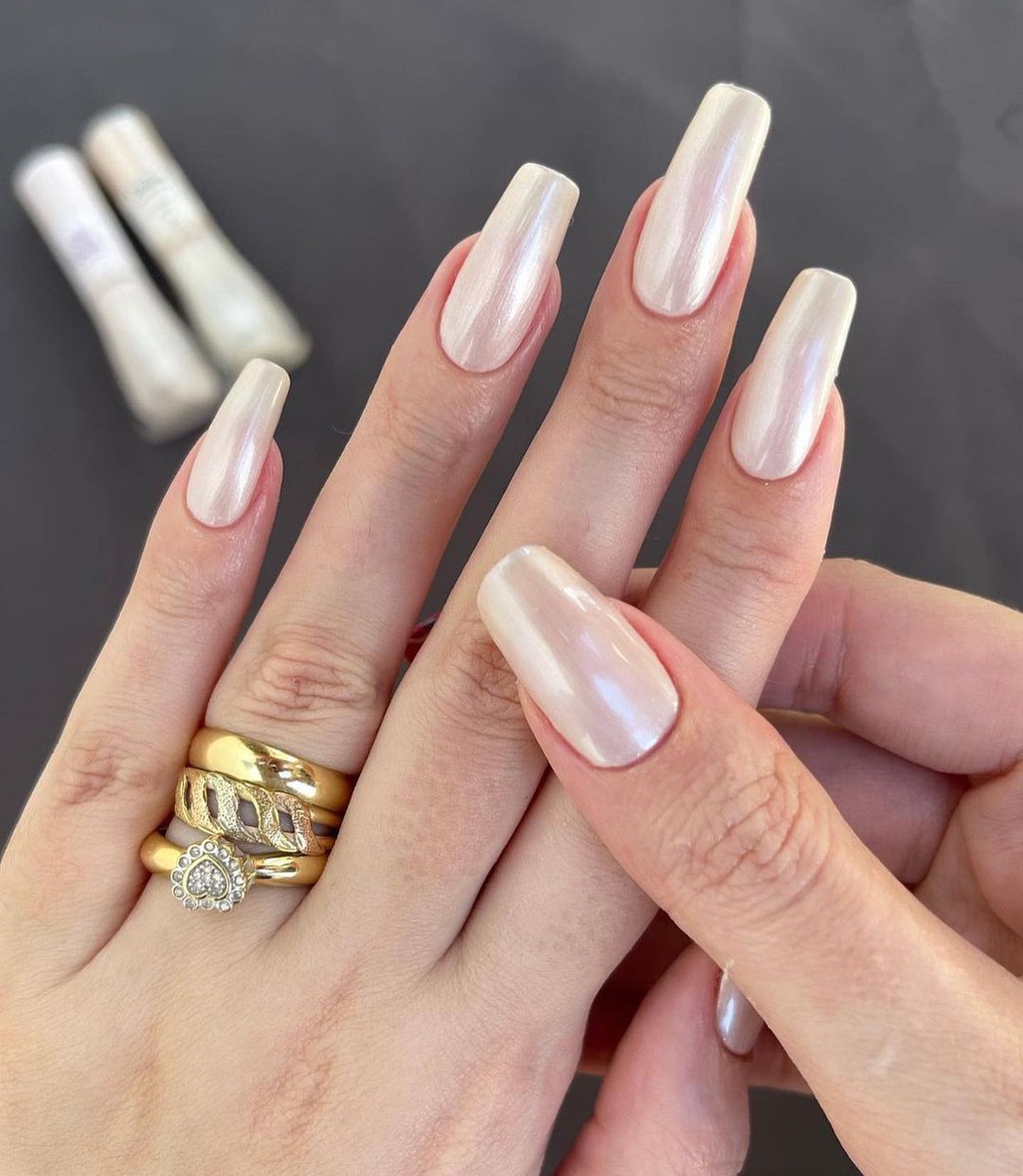 Esmalte branco perolado: Arrase com o básico! - Portal Zoe