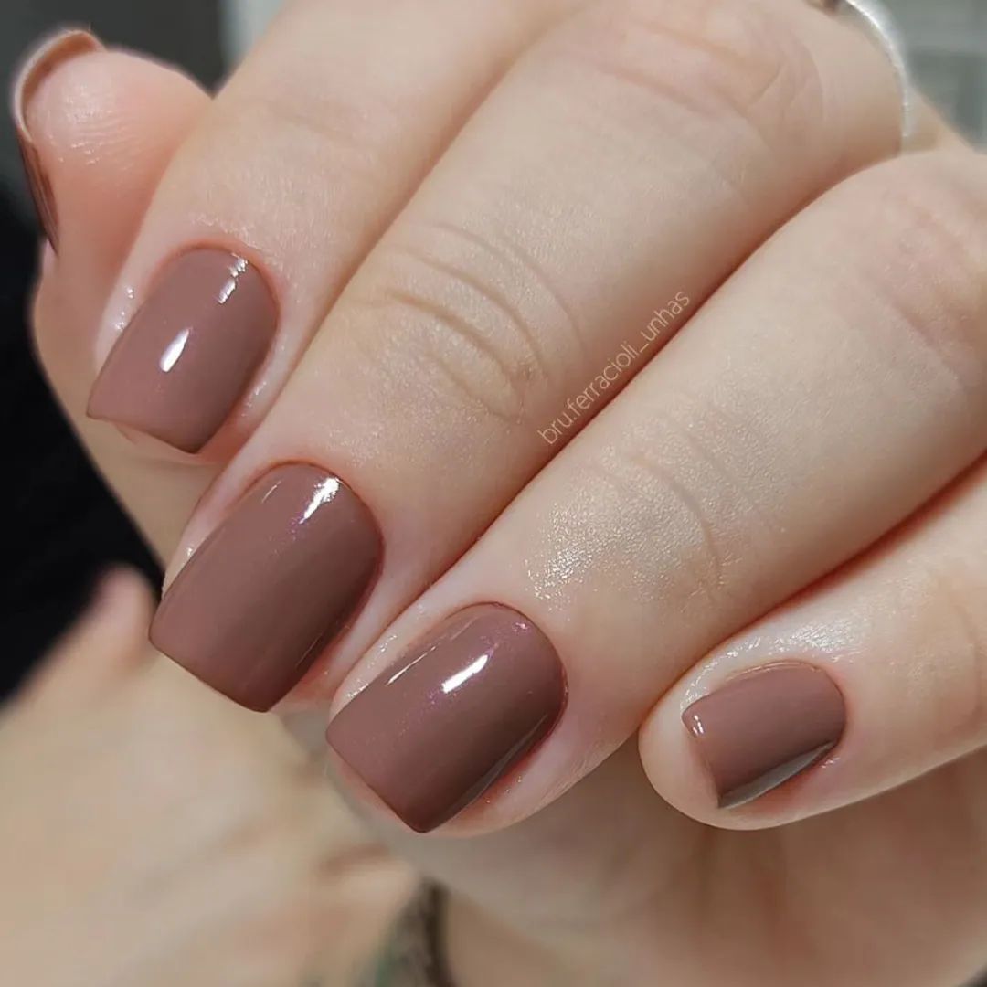 As melhores cores de esmalte para pele parda - Portal Zoe