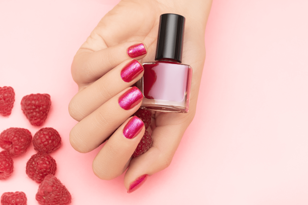 Unha Esbranquiçada na Ponta: Causas e Cuidados - Portal Zoe