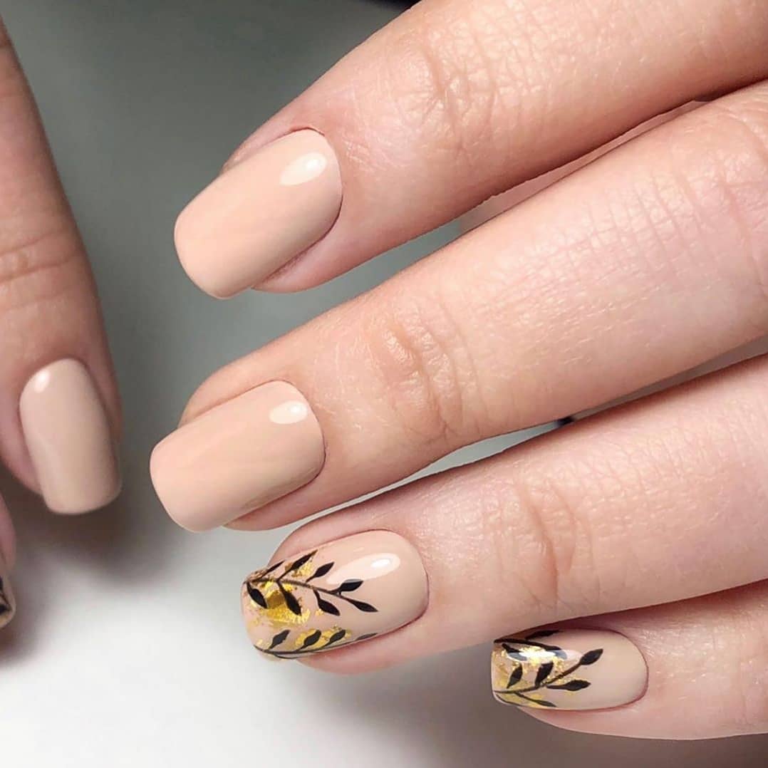 Unhas Decoradas Bege E Preto - RETOEDU